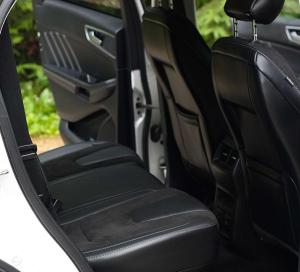 White Ford Edge 2017 in Kretinga, with an engine capacity of 2.00 L and mileage of 240 thousand km for 9499 €, photo 28 on AUTOMOTO.COM.LV