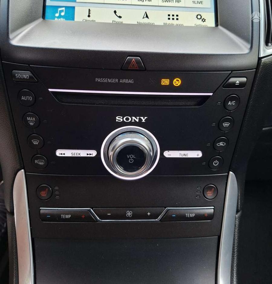 White Ford Edge 2017 in Kretinga, with an engine capacity of 2.00 L and mileage of 240 thousand km for 9499 €, photo 33 on AUTOMOTO.COM.LV