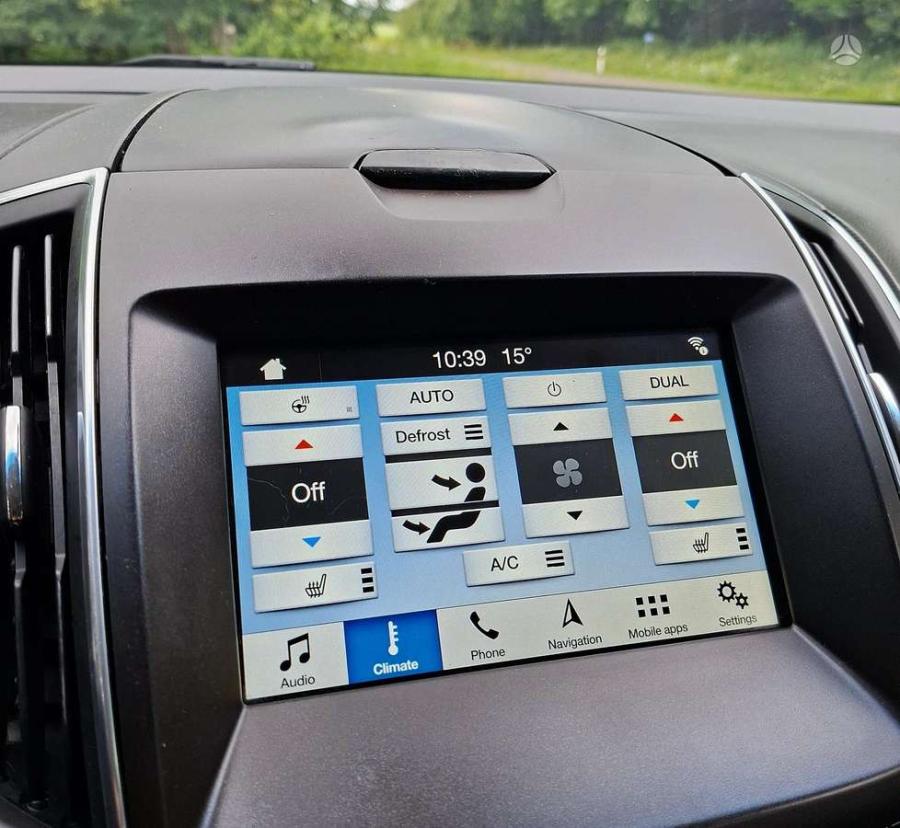 White Ford Edge 2017 in Kretinga, with an engine capacity of 2.00 L and mileage of 240 thousand km for 9499 €, photo 36 on AUTOMOTO.COM.LV