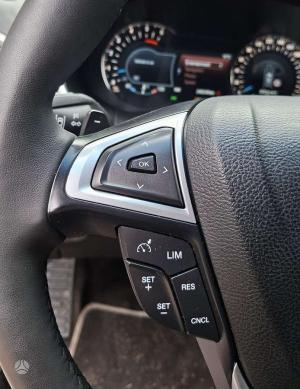 White Ford Edge 2017 in Kretinga, with an engine capacity of 2.00 L and mileage of 240 thousand km for 9499 €, photo 39 on AUTOMOTO.COM.LV