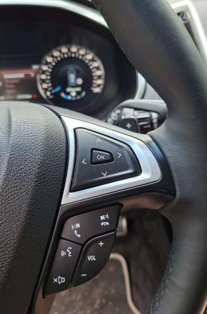 White Ford Edge 2017 in Kretinga, with an engine capacity of 2.00 L and mileage of 240 thousand km for 9499 €, photo 40 on AUTOMOTO.COM.LV