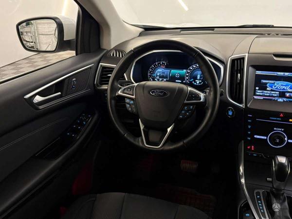 White Ford Edge 2017 in Marijampole, with an engine capacity of 2.00 L and mileage of 192 thousand km for 13750 €, photo 4 on AUTOMOTO.COM.LV