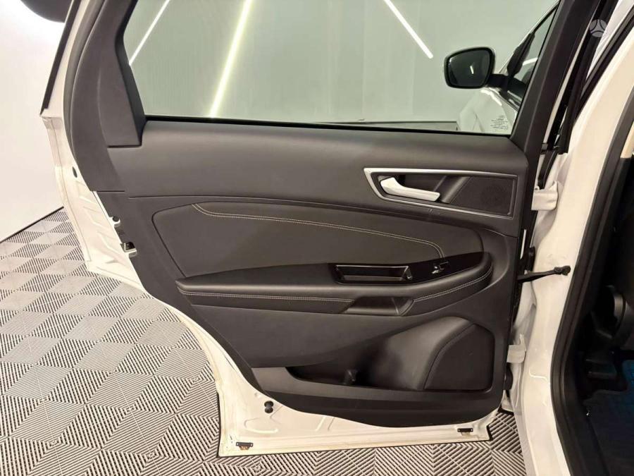Balts Ford Edge 2017 Marijampole, ar dzinēja tilpumu 2.00 L un nobraukumu 192 tūkst. km par 13750 €, foto 12 vietnē AUTOMOTO.COM.LV