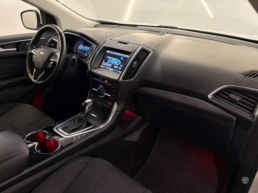 Balts Ford Edge 2017 Marijampole, ar dzinēja tilpumu 2.00 L un nobraukumu 192 tūkst. km par 13750 €, foto 33 vietnē AUTOMOTO.COM.LV