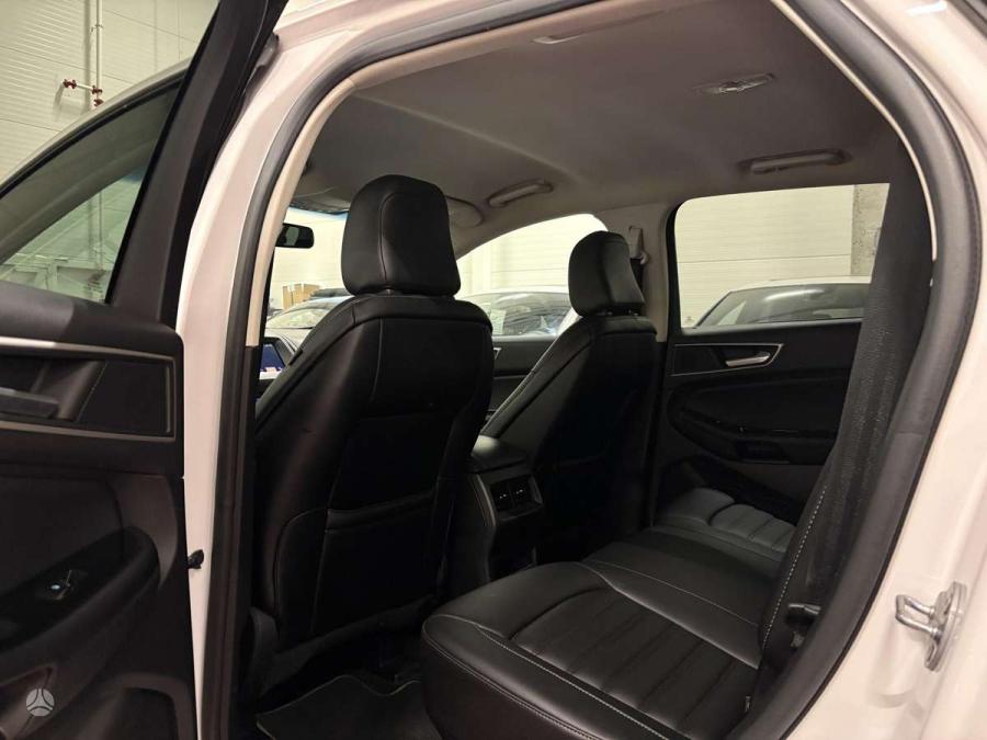 White Ford Edge 2018 in Vilnius, with an engine capacity of 1.99 L and mileage of 93 thousand km for 16590 €, photo 27 on AUTOMOTO.COM.LV