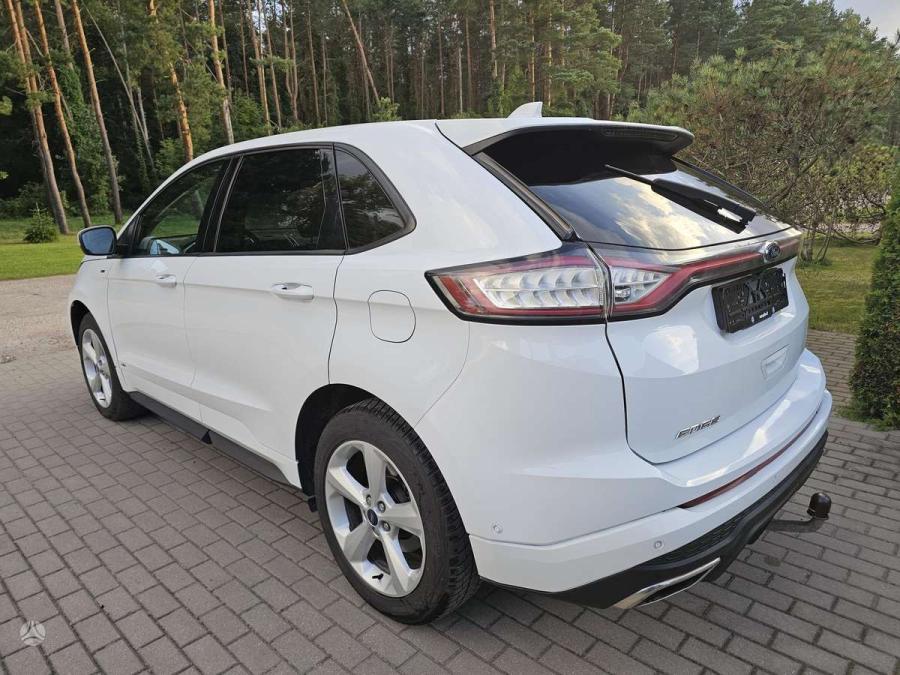 White Ford Edge 2018 in Ukmerge, with an engine capacity of 2.00 L and mileage of 244 thousand km for 13300 €, photo 3 on AUTOMOTO.COM.LV