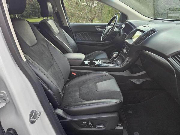 White Ford Edge 2018 in Ukmerge, with an engine capacity of 2.00 L and mileage of 244 thousand km for 13300 €, photo 5 on AUTOMOTO.COM.LV