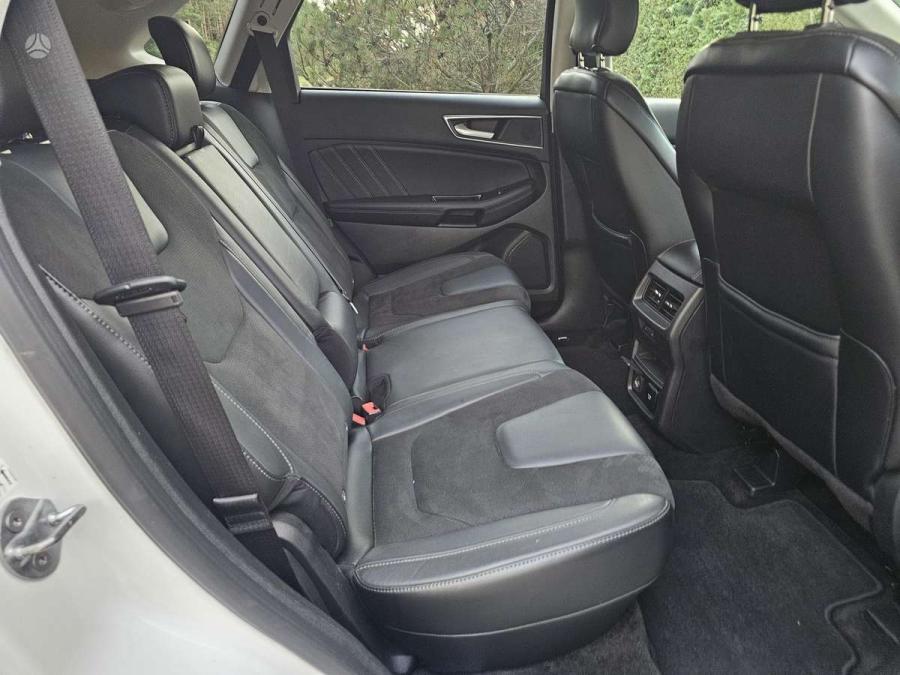 White Ford Edge 2018 in Ukmerge, with an engine capacity of 2.00 L and mileage of 244 thousand km for 13300 €, photo 26 on AUTOMOTO.COM.LV