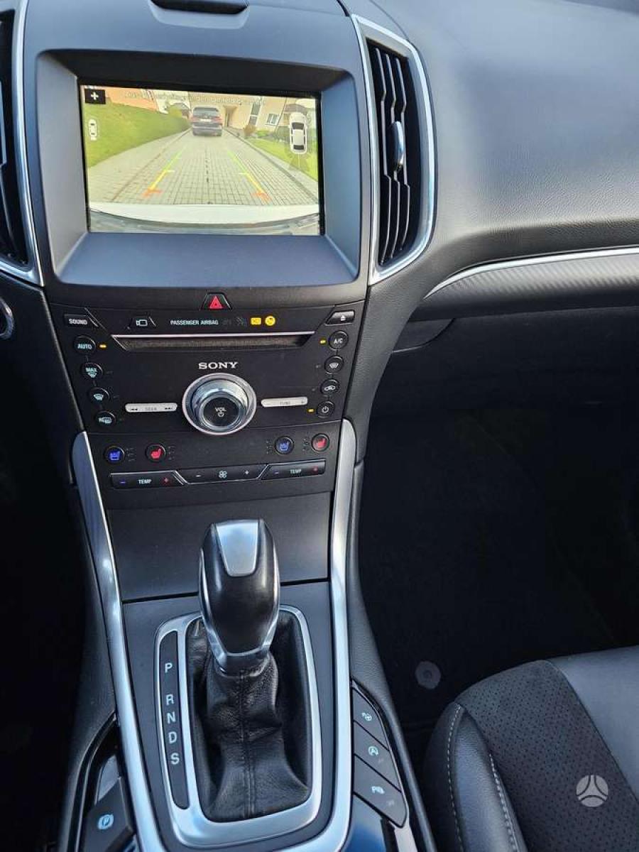 White Ford Edge 2018 in Ukmerge, with an engine capacity of 2.00 L and mileage of 244 thousand km for 13300 €, photo 31 on AUTOMOTO.COM.LV