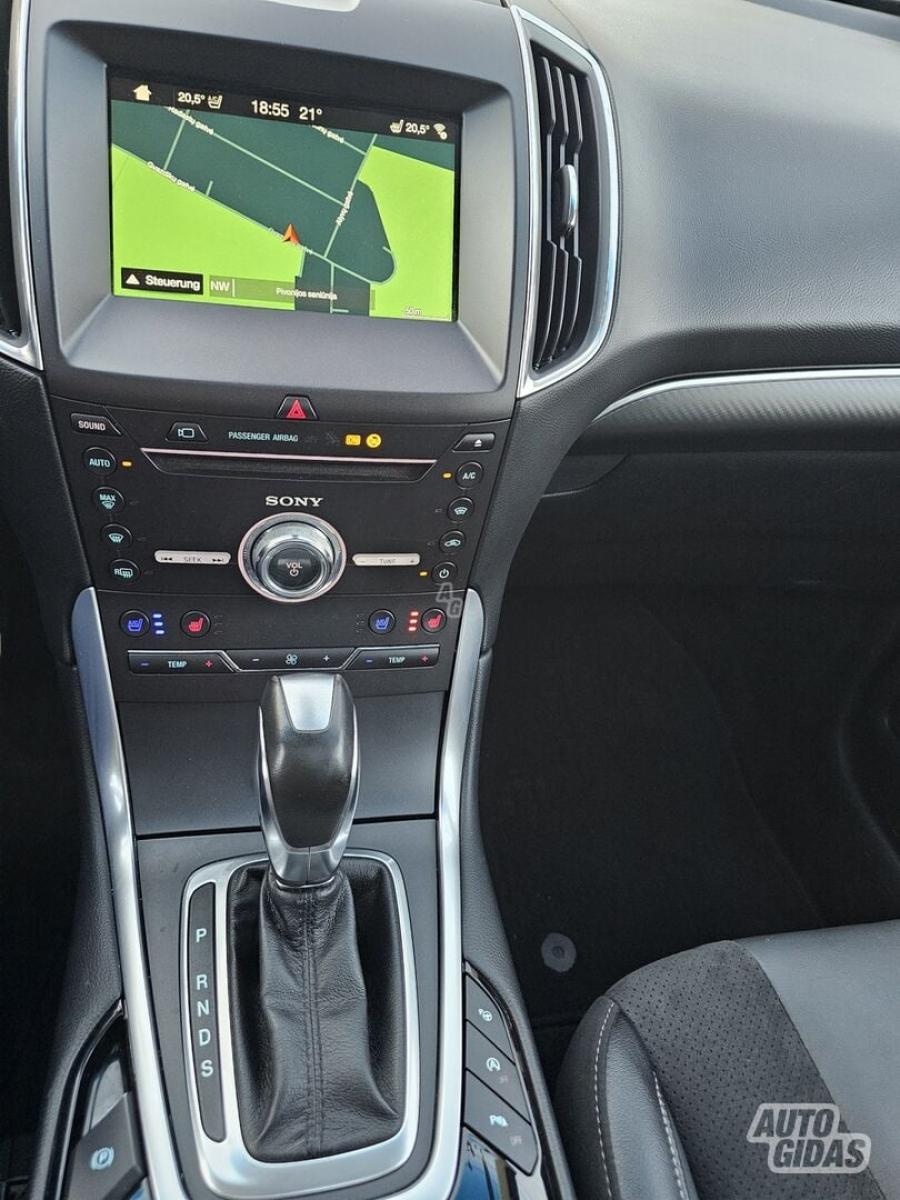 White Ford Edge 2018 in Ukmerge, with an engine capacity of 2.00 L and mileage of 244 thousand km for 12500 €, photo 4 on AUTOMOTO.COM.LV