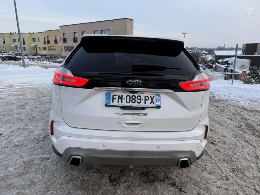 White Ford Edge 2019 in Taurage, with an engine capacity of 2.00 L and mileage of 258 thousand km for 15500 €, photo 6 on AUTOMOTO.COM.LV