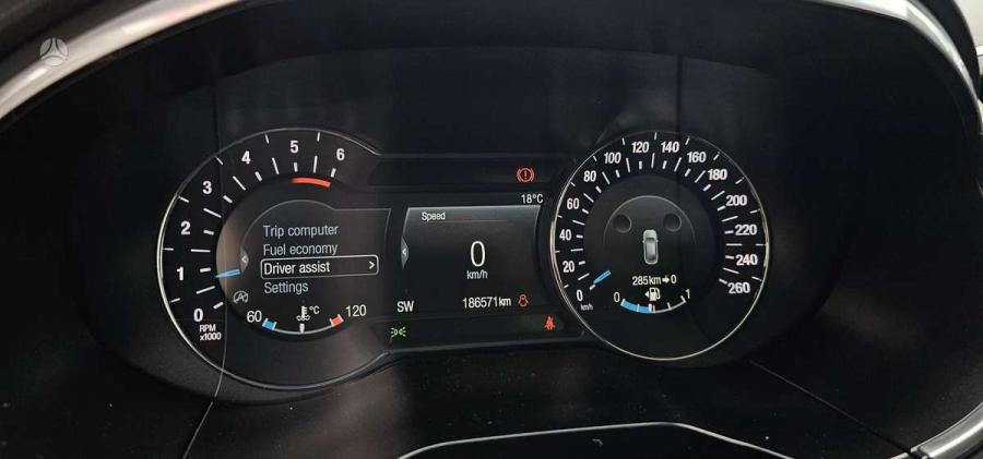 White Ford Edge 2019 in Klaipeda, with an engine capacity of 2.00 L and mileage of 187 thousand km for 19800 €, photo 18 on AUTOMOTO.COM.LV
