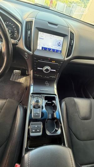 White Ford Edge 2020 in Utena, with an engine capacity of 2.00 L and mileage of 150 thousand km for 17600 €, photo 8 on AUTOMOTO.COM.LV