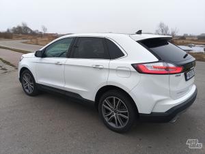 White Ford Edge 2022 in Klaipeda, with an engine capacity of 2.00 L and mileage of 95 thousand km for 18800 €, photo 4 on AUTOMOTO.COM.LV