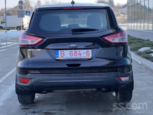 Black Ford Escape 2012 in Rezekne, with an engine capacity of 2.50 L and mileage of 0 thousand km for 6650 €, photo 6 on AUTOMOTO.COM.LV