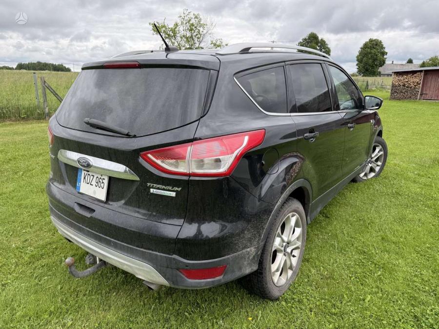 Melns Ford Escape 2013 Širvintos, ar dzinēja tilpumu 1.60 L un nobraukumu 135 tūkst. km par 5000 €, foto 4 vietnē AUTOMOTO.COM.LV