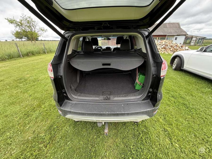 Black Ford Escape 2013 in Sirvintos, with an engine capacity of 1.60 L and mileage of 135 thousand km for 5000 €, photo 10 on AUTOMOTO.COM.LV