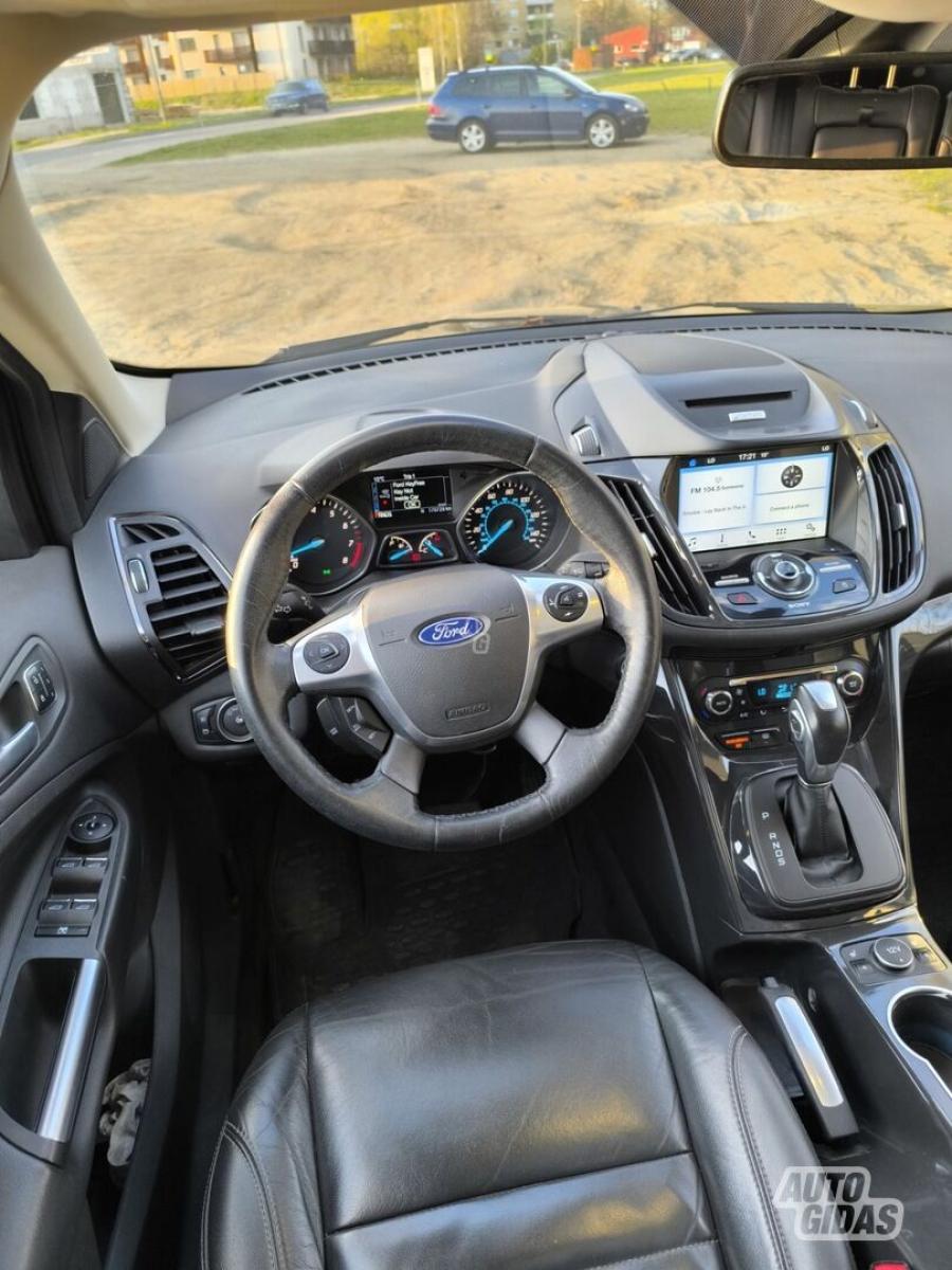 Black Ford Escape 2016 in Vilnius, with an engine capacity of 1.60 L and mileage of 178 thousand km for 7500 €, photo 8 on AUTOMOTO.COM.LV