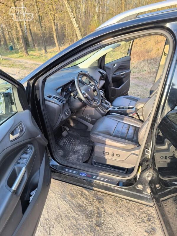 Ford Escape 2016 in Vilnius on AUTOMOTO.COM.LV Black Ford Escape 2016 in Vilnius, with an engine capacity of 1.60 L and mileage of 178 thousand km for 7500 €, photo 9 on AUTOMOTO.COM.LV