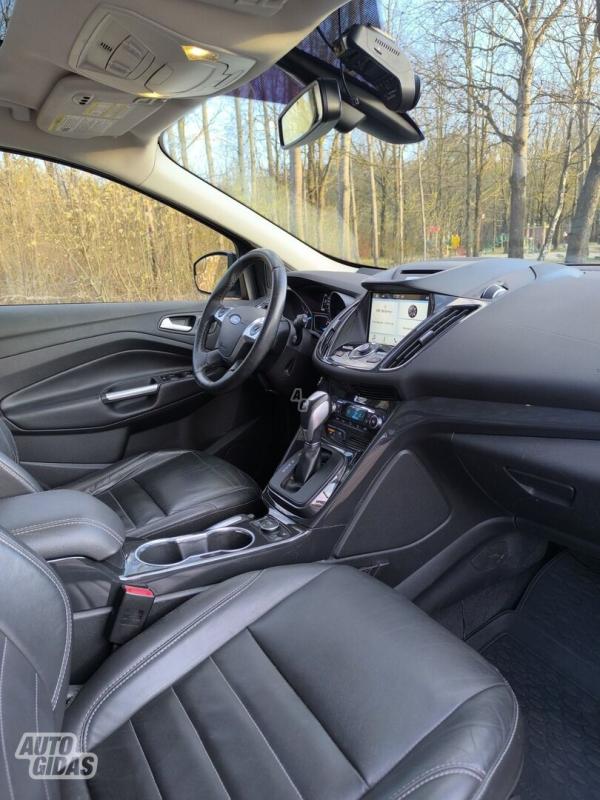 Ford Escape 2016 in Vilnius on AUTOMOTO.COM.LV Black Ford Escape 2016 in Vilnius, with an engine capacity of 1.60 L and mileage of 178 thousand km for 7500 €, photo 10 on AUTOMOTO.COM.LV