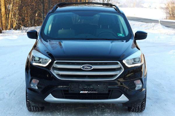 Black Ford Escape 2017 in Kretinga, with an engine capacity of 2.00 L and mileage of 133 thousand km for 11999 €, photo 2 on AUTOMOTO.COM.LV
