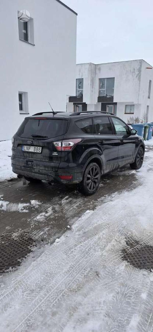 Melns Ford Escape 2017 Kauņa, ar dzinēja tilpumu 2.00 L un nobraukumu 118 tūkst. km par 7000 €, foto 3 vietnē AUTOMOTO.COM.LV