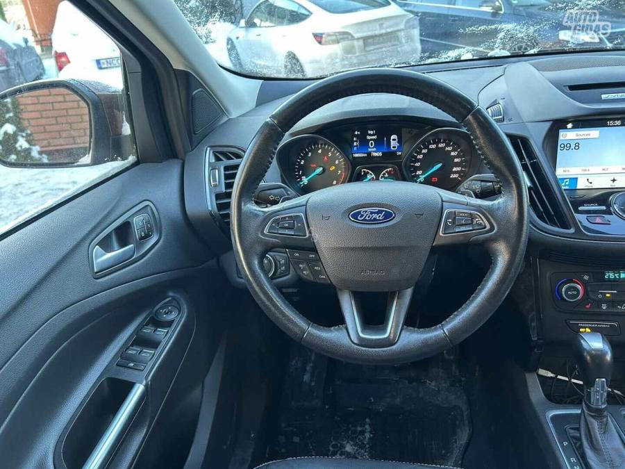 Brown Ford Escape 2017 in Klaipeda, with an engine capacity of 2.00 L and mileage of 110 thousand km for 9900 €, photo 9 on AUTOMOTO.COM.LV