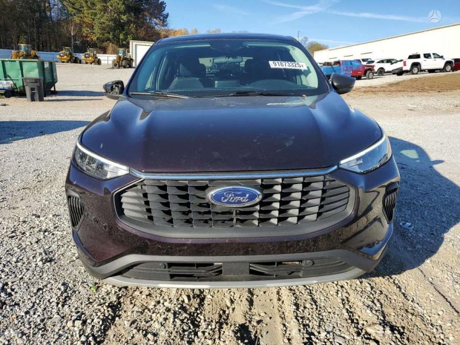 Brown Ford Escape 2023 in Vilnius, with an engine capacity of 1.50 L and mileage of 76 thousand km for 11700 €, photo 3 on AUTOMOTO.COM.LV