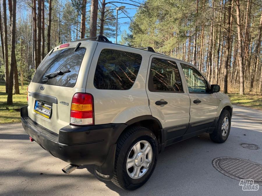 Ford Escape 2002 in Vilnius, with an engine capacity of 3.00 L and mileage of 147 thousand km for 2699 €, photo 6 on AUTOMOTO.COM.LV