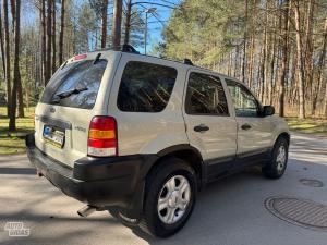 Ford Escape 2002 in Vilnius, with an engine capacity of 3.00 L and mileage of 147 thousand km for 2650 €, photo 5 on AUTOMOTO.COM.LV