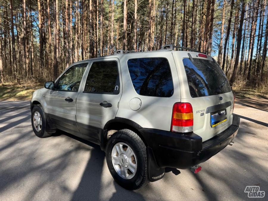 Ford Escape 2002 in Vilnius, with an engine capacity of 3.00 L and mileage of 147 thousand km for 2650 €, photo 7 on AUTOMOTO.COM.LV