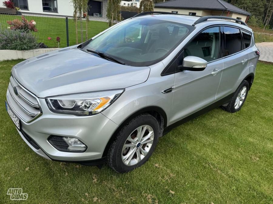 Grey Ford Escape 2018 in Utena, with an engine capacity of 1.50 L and mileage of 141 thousand km for 8888 €, photo 5 on AUTOMOTO.COM.LV