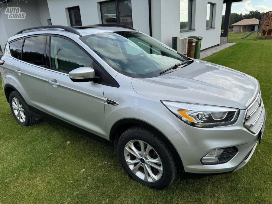 Grey Ford Escape 2018 in Utena, with an engine capacity of 1.50 L and mileage of 141 thousand km for 8888 €, photo 6 on AUTOMOTO.COM.LV