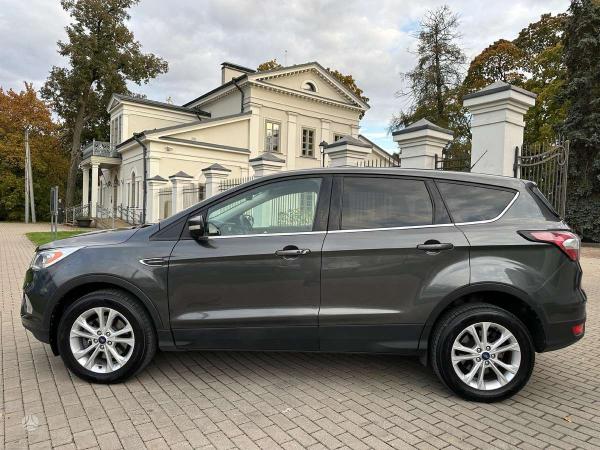 Grey Ford Escape 2019 in Vilnius, with an engine capacity of 1.50 L and mileage of 57 thousand km for 8850 €, photo 3 on AUTOMOTO.COM.LV