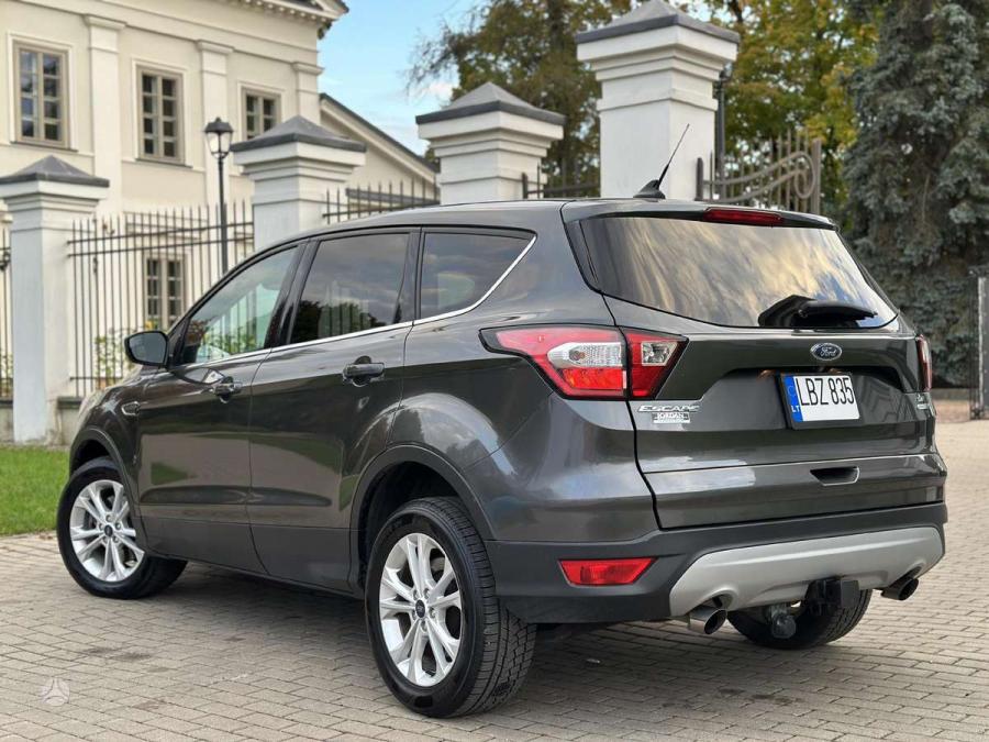Pelēks Ford Escape 2019 Viļņa, ar dzinēja tilpumu 1.50 L un nobraukumu 57 tūkst. km par 8850 €, foto 5 vietnē AUTOMOTO.COM.LV