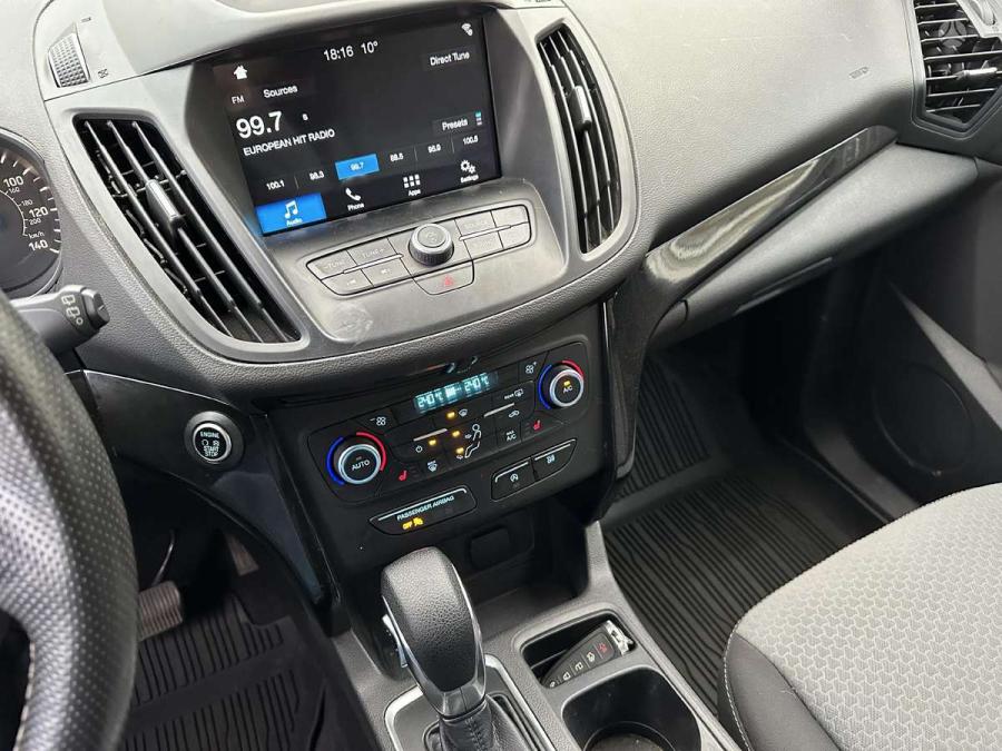 Pelēks Ford Escape 2019 Viļņa, ar dzinēja tilpumu 1.50 L un nobraukumu 57 tūkst. km par 8850 €, foto 13 vietnē AUTOMOTO.COM.LV