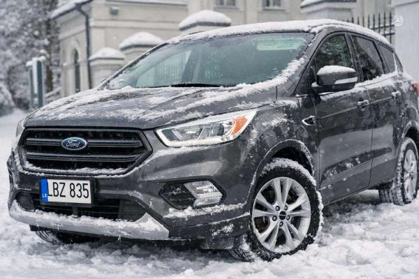 Grey Ford Escape 2019 in Vilnius, with an engine capacity of 1.50 L and mileage of 57 thousand km for 8750 €, photo 2 on AUTOMOTO.COM.LV