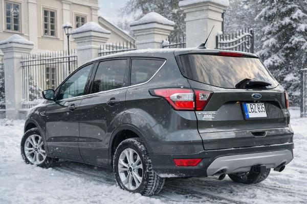 Grey Ford Escape 2019 in Vilnius, with an engine capacity of 1.50 L and mileage of 57 thousand km for 8750 €, photo 4 on AUTOMOTO.COM.LV