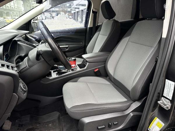 Grey Ford Escape 2019 in Vilnius, with an engine capacity of 1.50 L and mileage of 57 thousand km for 8750 €, photo 8 on AUTOMOTO.COM.LV