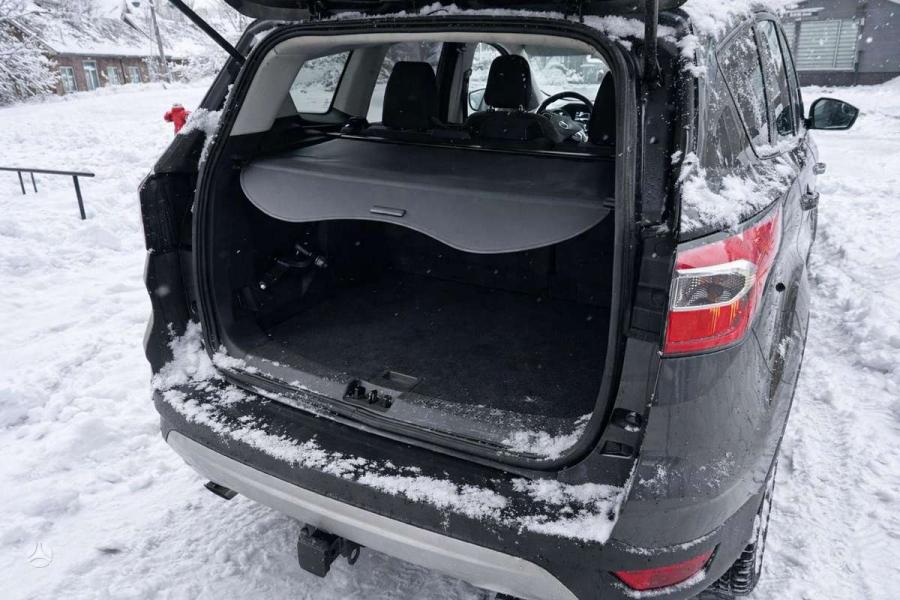 Pelēks Ford Escape 2019 Viļņa, ar dzinēja tilpumu 1.50 L un nobraukumu 57 tūkst. km par 8750 €, foto 11 vietnē AUTOMOTO.COM.LV