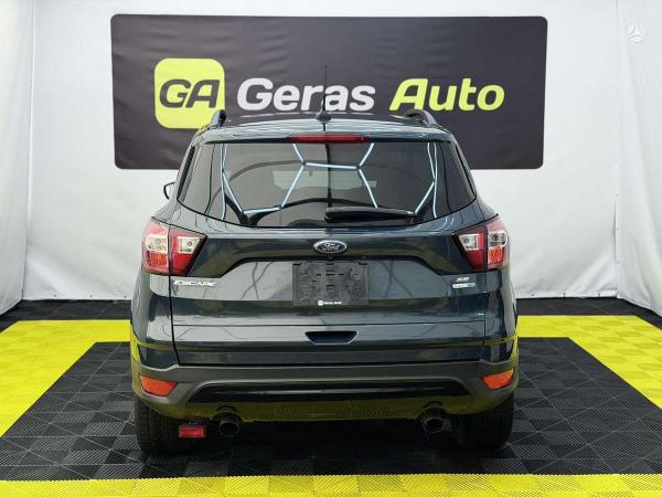 Pelēks Ford Escape 2019 Viļņa, ar dzinēja tilpumu 1.50 L un nobraukumu 132 tūkst. km par 9500 €, foto 5 vietnē AUTOMOTO.COM.LV