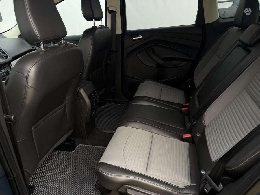 Grey Ford Escape 2019 in Vilnius, with an engine capacity of 1.50 L and mileage of 132 thousand km for 9500 €, photo 12 on AUTOMOTO.COM.LV