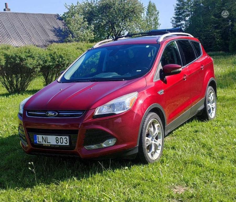 Red Ford Escape 2013 in Vilnius, with an engine capacity of 2.00 L and mileage of 213 thousand km for 7000 €, photo 1 on AUTOMOTO.COM.LV