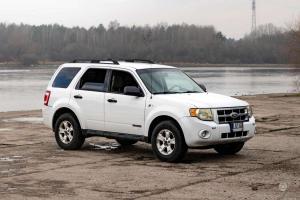 White Ford Escape 2009 in Kaunas, with an engine capacity of 2.30 L and mileage of 275 thousand km for 4900 €, photo 3 on AUTOMOTO.COM.LV