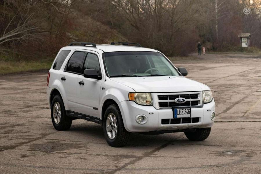 White Ford Escape 2009 in Kaunas, with an engine capacity of 2.30 L and mileage of 275 thousand km for 4900 €, photo 5 on AUTOMOTO.COM.LV