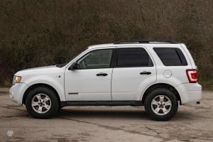 White Ford Escape 2009 in Kaunas, with an engine capacity of 2.30 L and mileage of 275 thousand km for 4900 €, photo 14 on AUTOMOTO.COM.LV