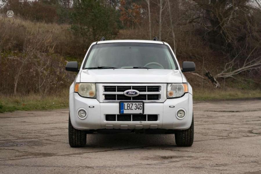 White Ford Escape 2009 in Kaunas, with an engine capacity of 2.30 L and mileage of 275 thousand km for 4900 €, photo 18 on AUTOMOTO.COM.LV