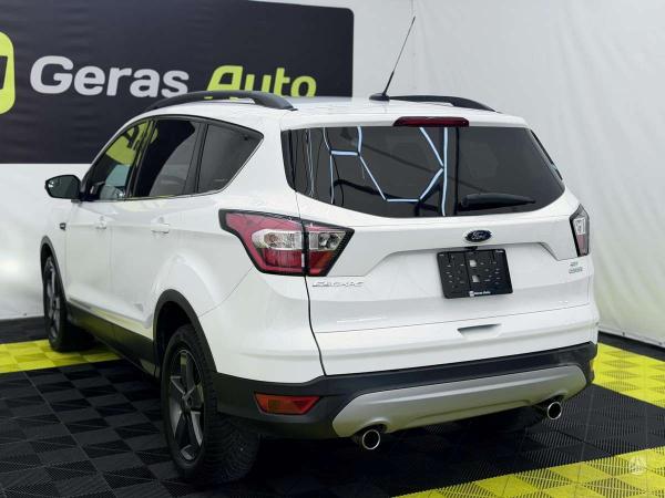 Balts Ford Escape 2018 Viļņa, ar dzinēja tilpumu 1.50 L un nobraukumu 132 tūkst. km par 10000 €, foto 6 vietnē AUTOMOTO.COM.LV