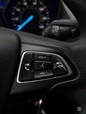 Balts Ford Escape 2018 Viļņa, ar dzinēja tilpumu 1.50 L un nobraukumu 132 tūkst. km par 10000 €, foto 26 vietnē AUTOMOTO.COM.LV