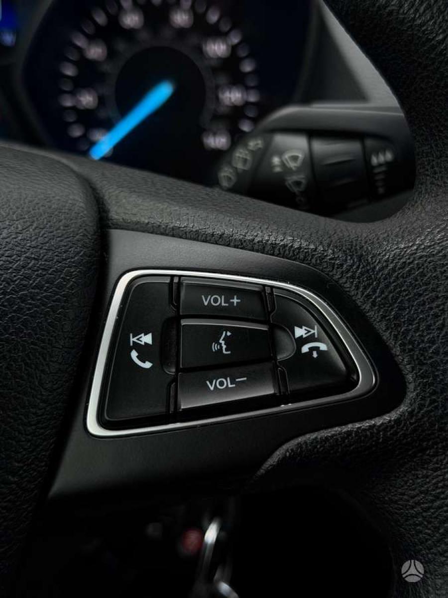 Balts Ford Escape 2018 Viļņa, ar dzinēja tilpumu 1.50 L un nobraukumu 132 tūkst. km par 10000 €, foto 26 vietnē AUTOMOTO.COM.LV